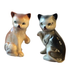 Vintage Pair of 1950s Japan Ceramic Cats Paw Up, Cute Cat Figurine, 50s ...