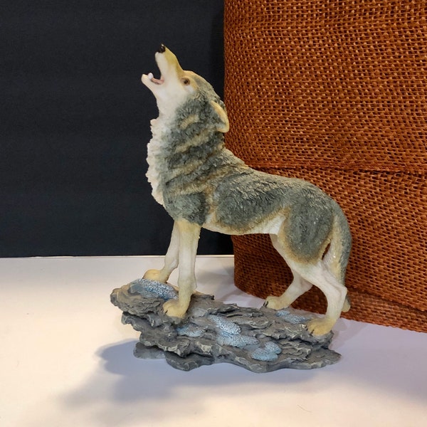 Wolf Figurine - Etsy