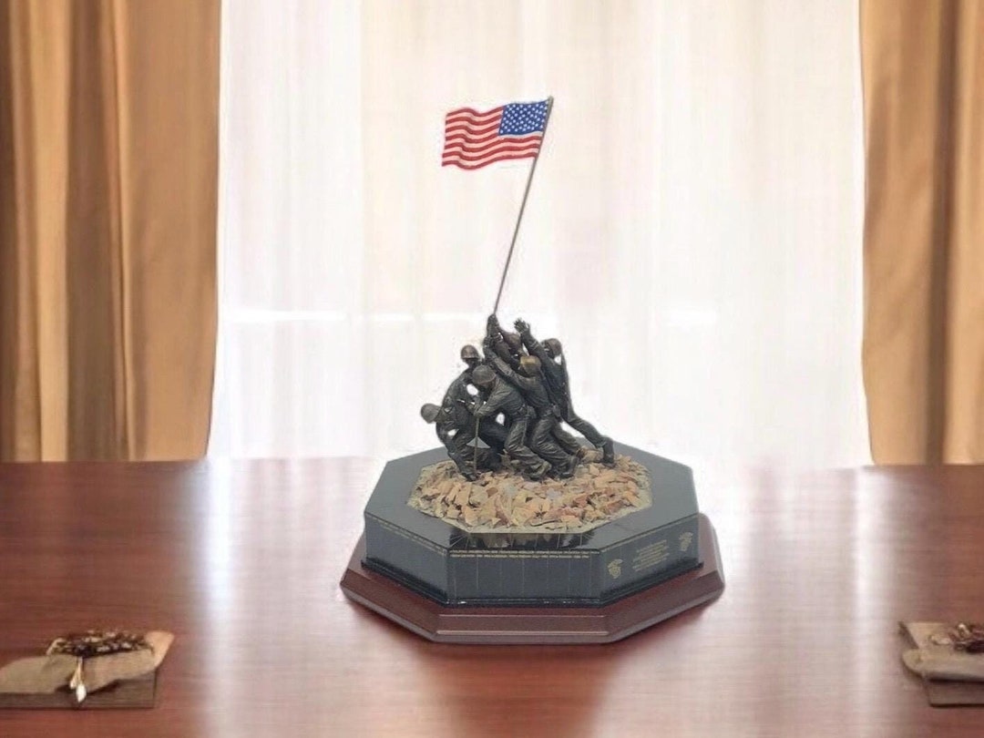 Danbury Mint Marine Corps Memorial Statue – Bronze Style Military ...