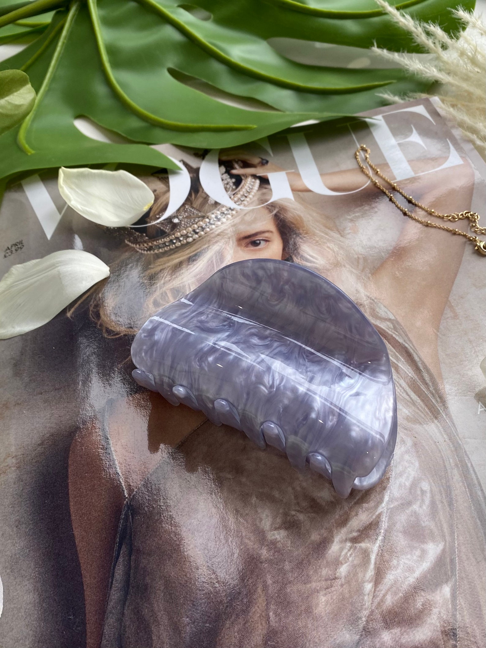 Marble Hair Claw Clip by LADYLUX - Etsy
