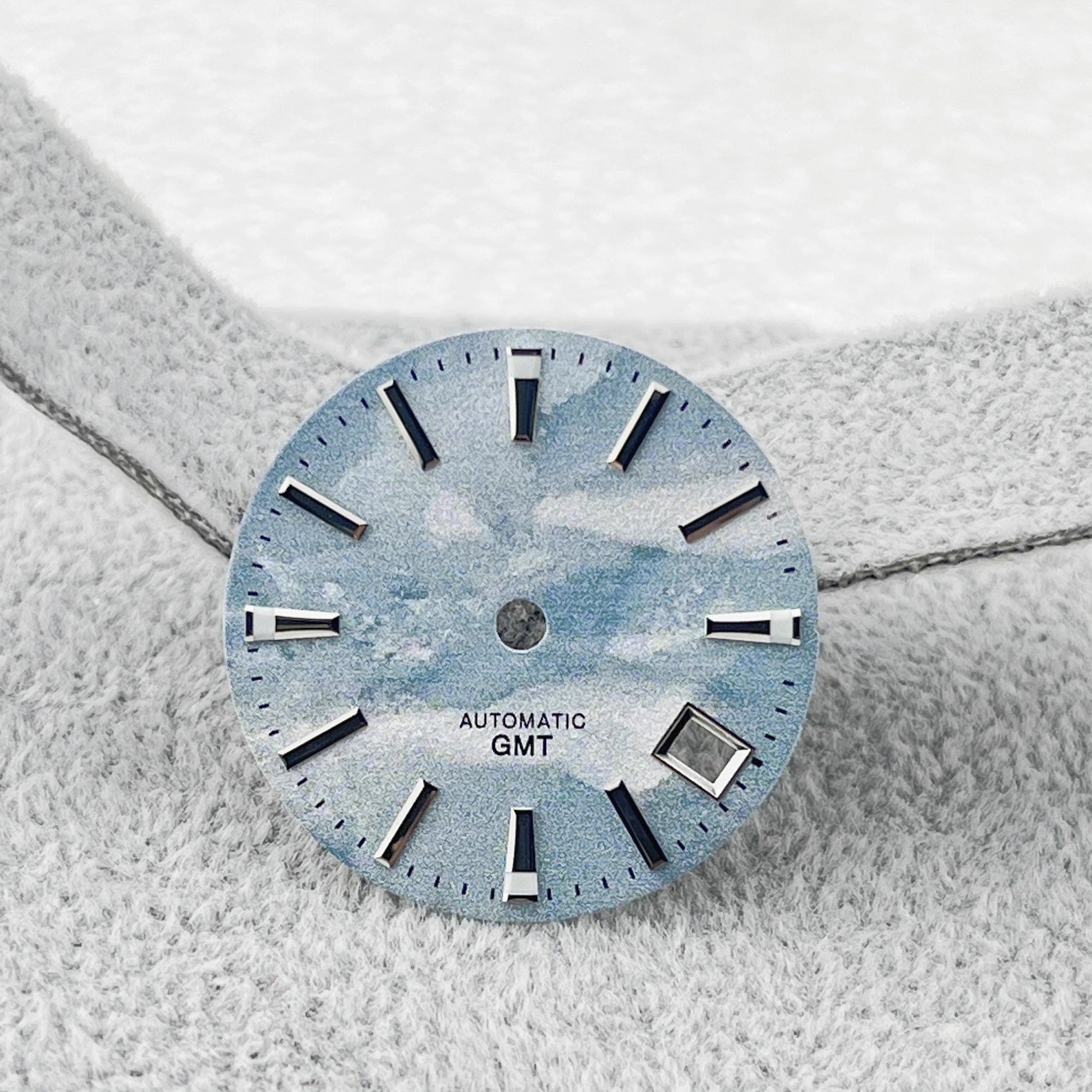 Customized NH34 GMT Dial NH35 Literal Blue Sky and White Clouds Pattern ...