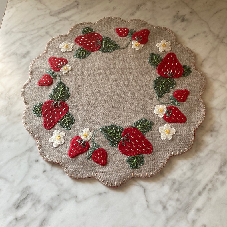 Strawberry Penny Rug Candle Mat - Etsy