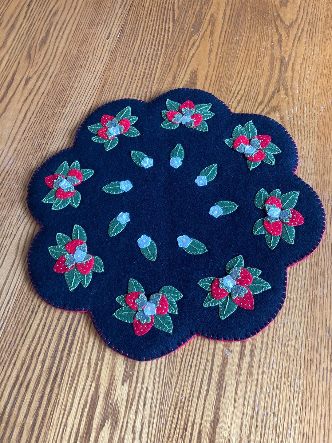 Strawberry Penny Rug - Etsy