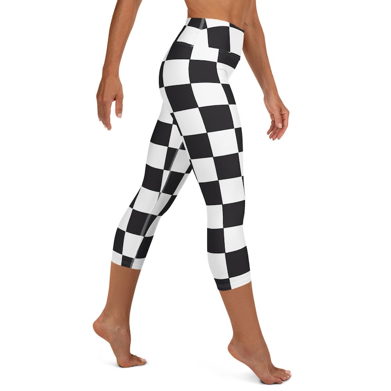 Checkered Capri Leggings: High Waisted Yoga Pants, Stretchy Activewear ...