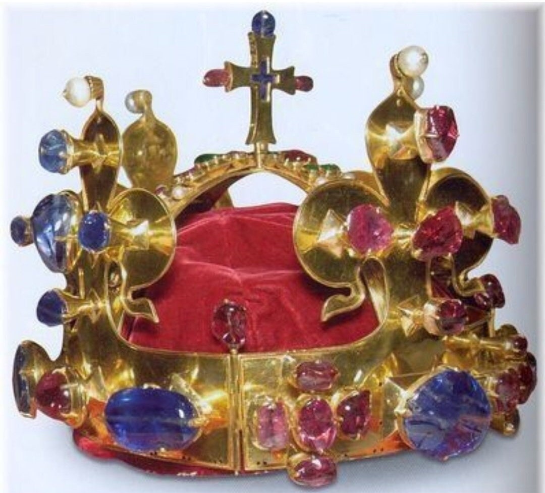 13th Century Saint Wenceslas Crown, Historical Crown for Him in 925 ...