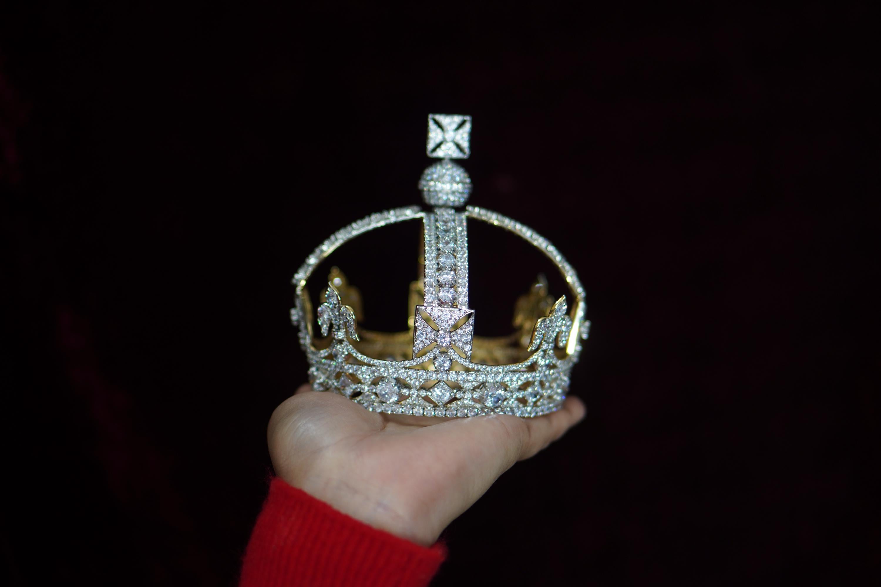 Queen Victoria Small Crown in Cubic Zircon and 925 Sterling Silver - Etsy