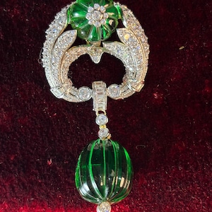 Art Deco Inspired Rothschild Family Carved Emerald Brooch in 925 ...