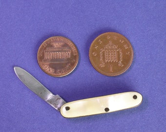 Antique Sewing Workbox - Etsy