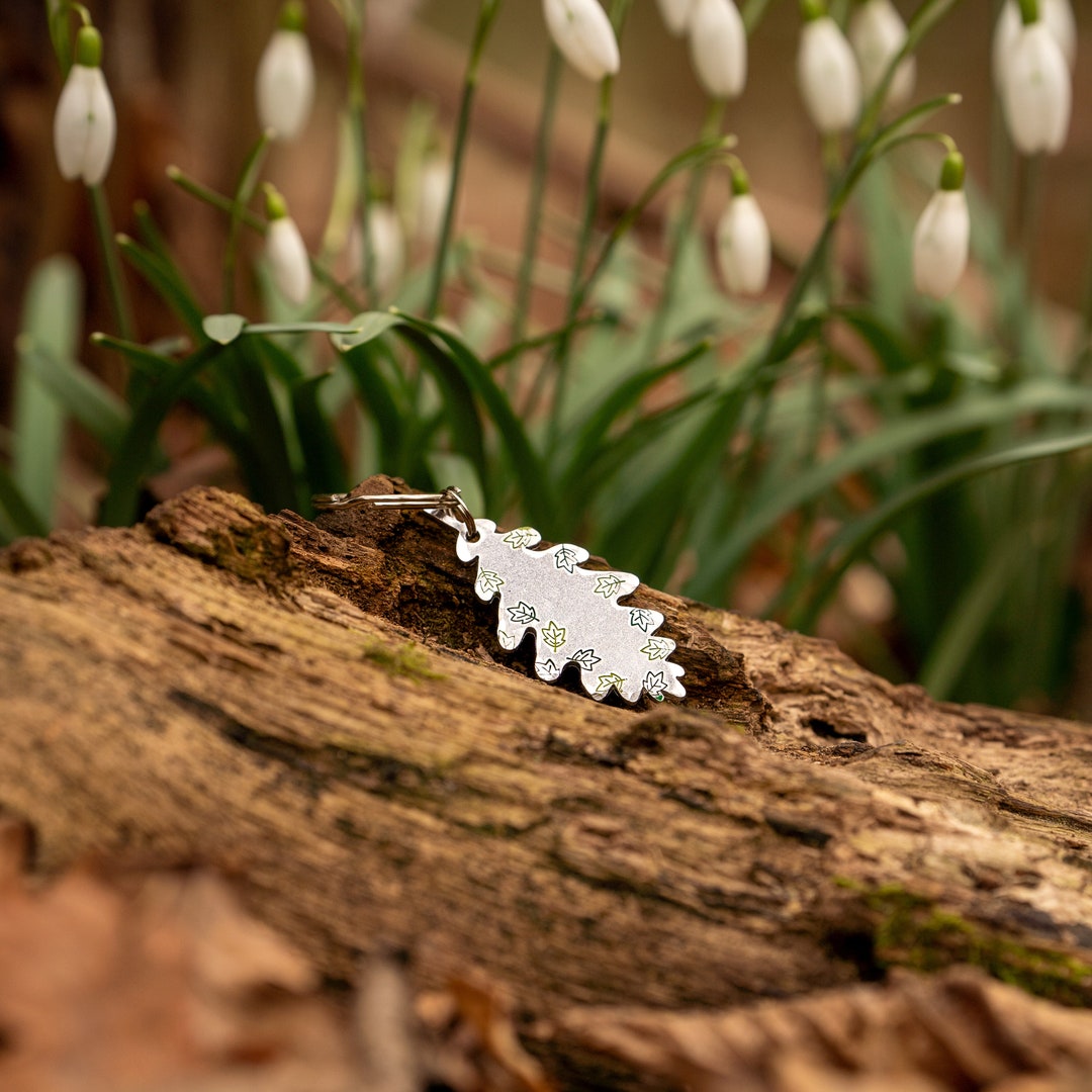 Spring Oak Leaf Dog Tag - Etsy