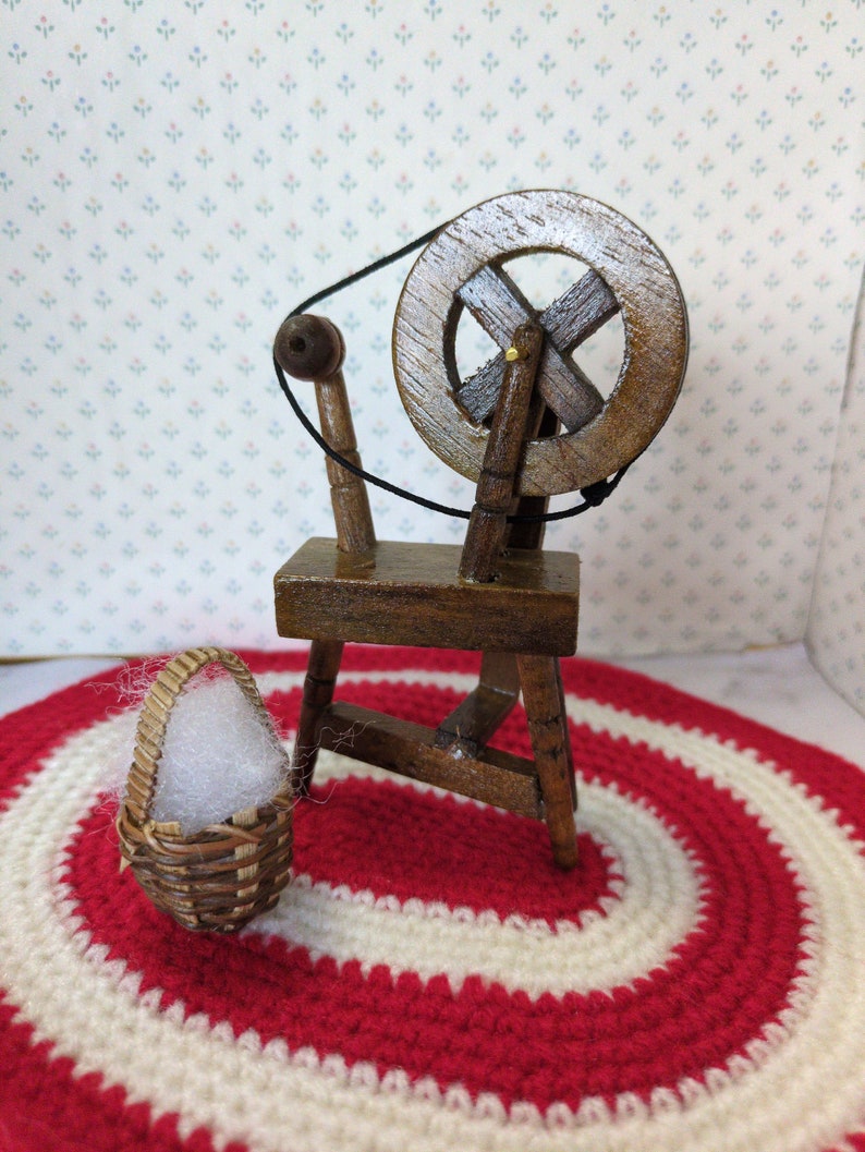 1:12 Scale NIB Hello Dolly Wood Spinning Wheel # 0786/craft Room ...