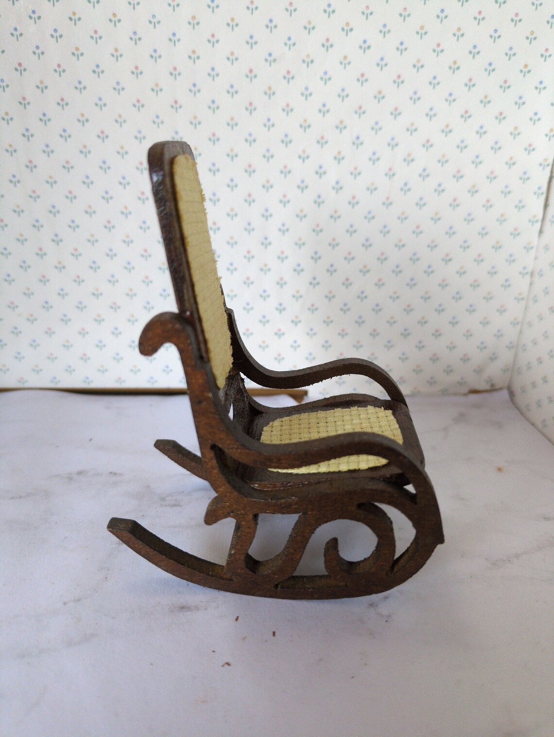 NIB Hello Dolly Bentwood Rocker Rocking Chair 1:12 Scale/kitchen/dining ...