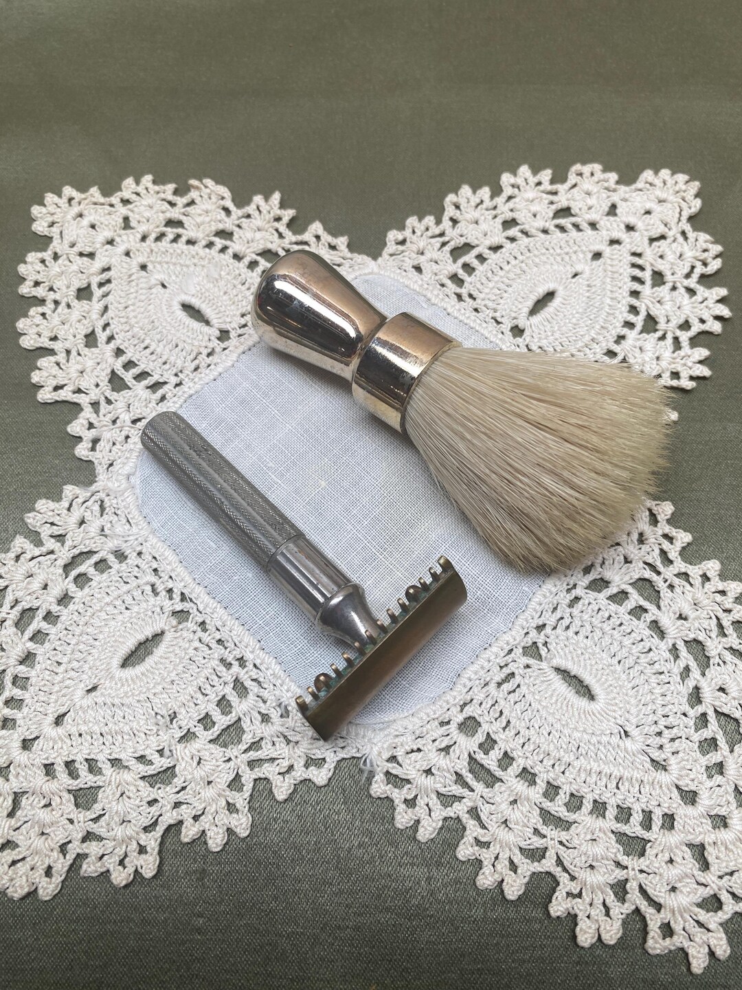 Vintage MANUAL RAZOR With Brass Top and Shaving Cream Brush With Animal ...