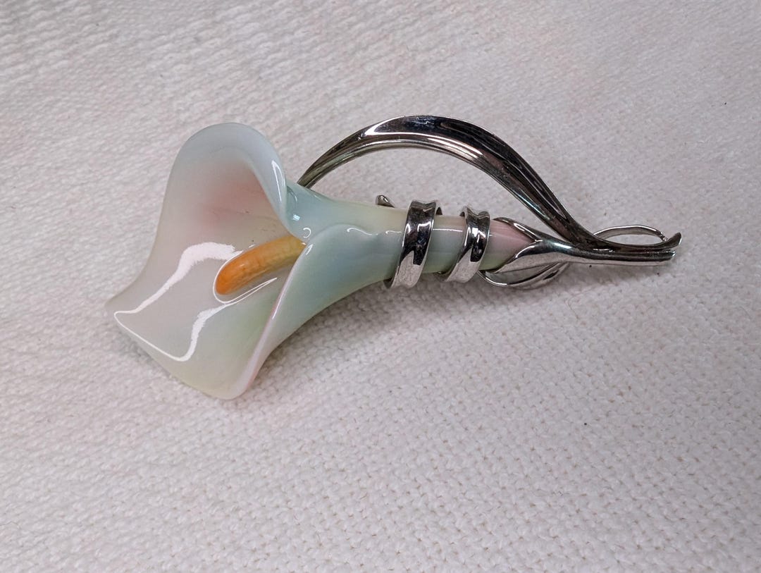 Beautiful Large Porcelain Calla Lily Franz Brooch Silver Tone Signed ...