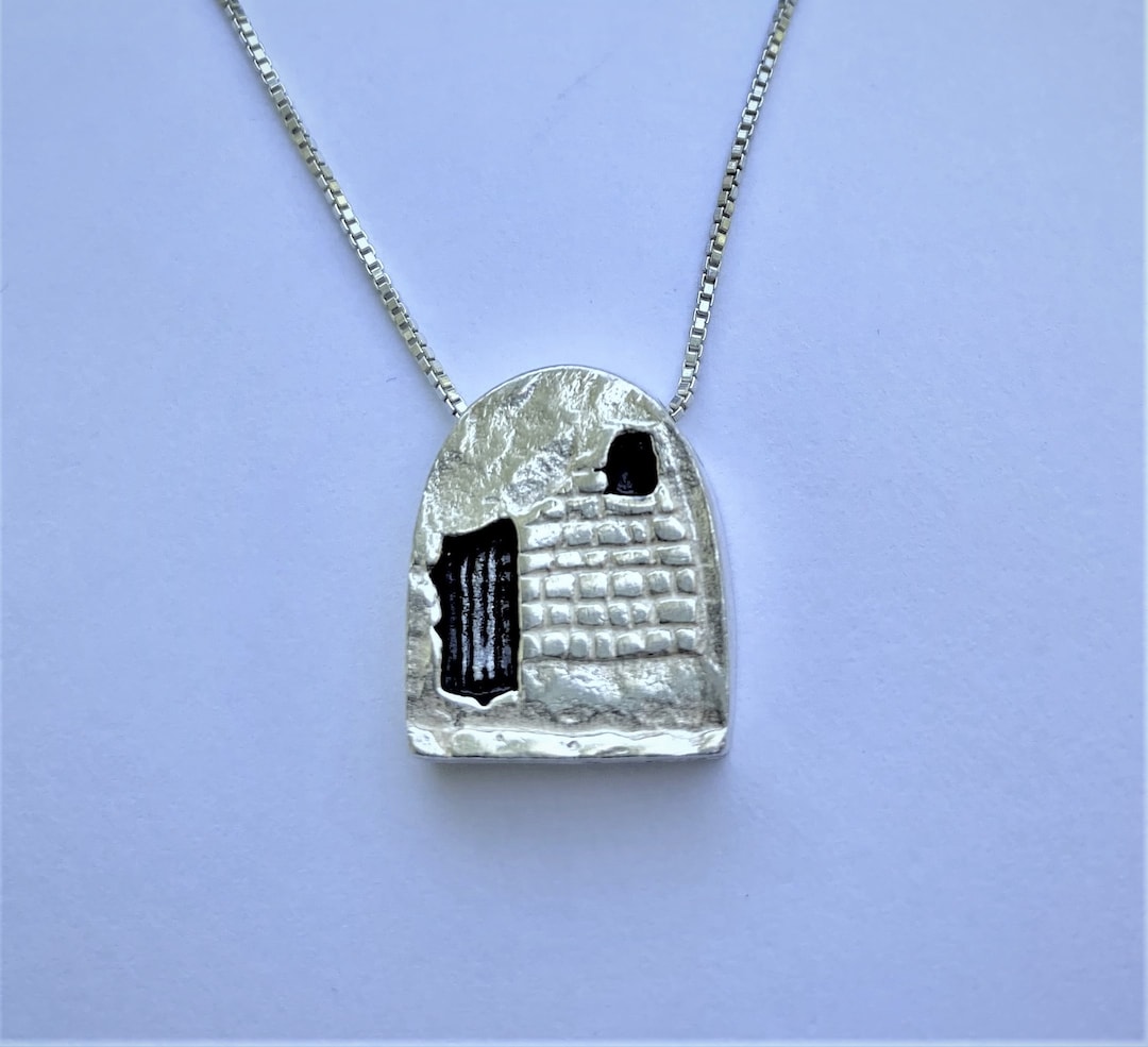 Empty Tomb Pendant 3D - Etsy