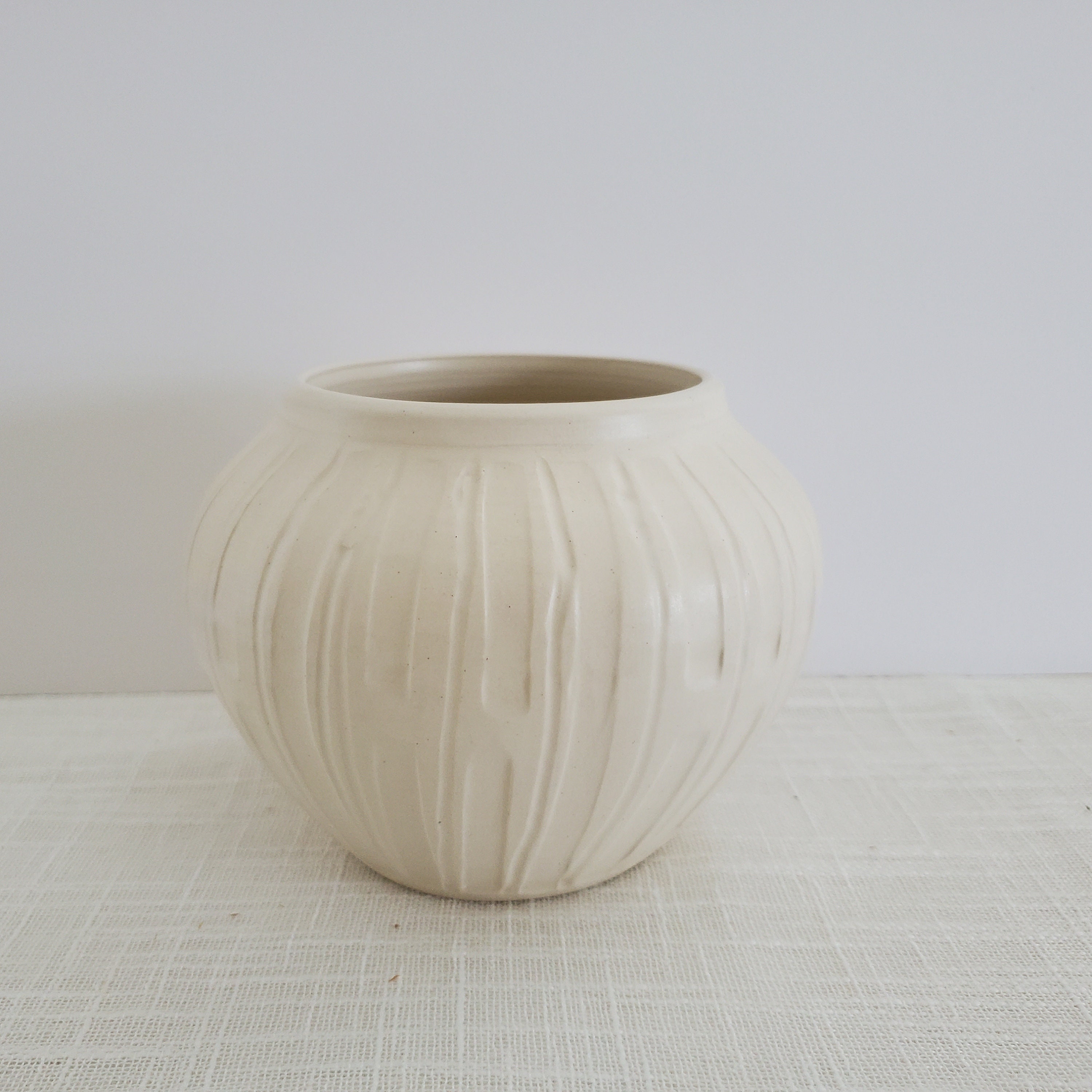 Carved Pottery Vase Carved Ceramic Vase Simple Ceramic Vase Simple ...