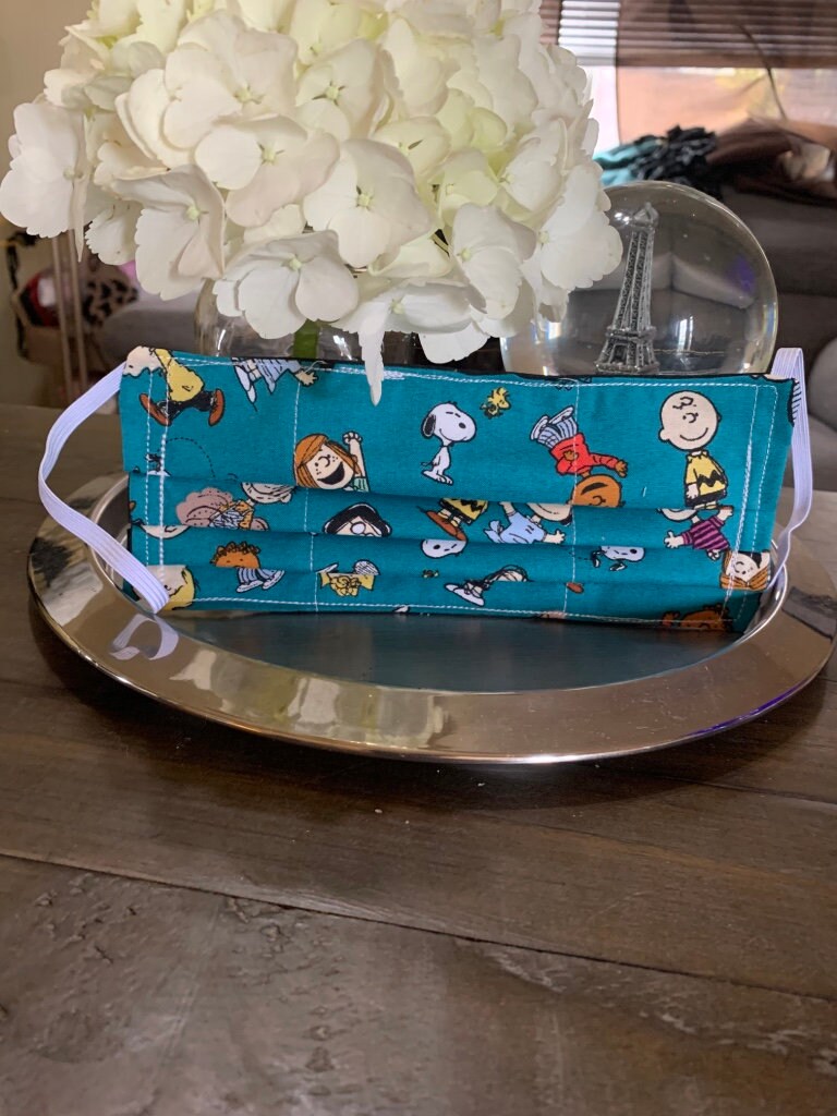 Peanuts Character Charlie Brown Snoopy Red Baron Pleated Reusable Face ...