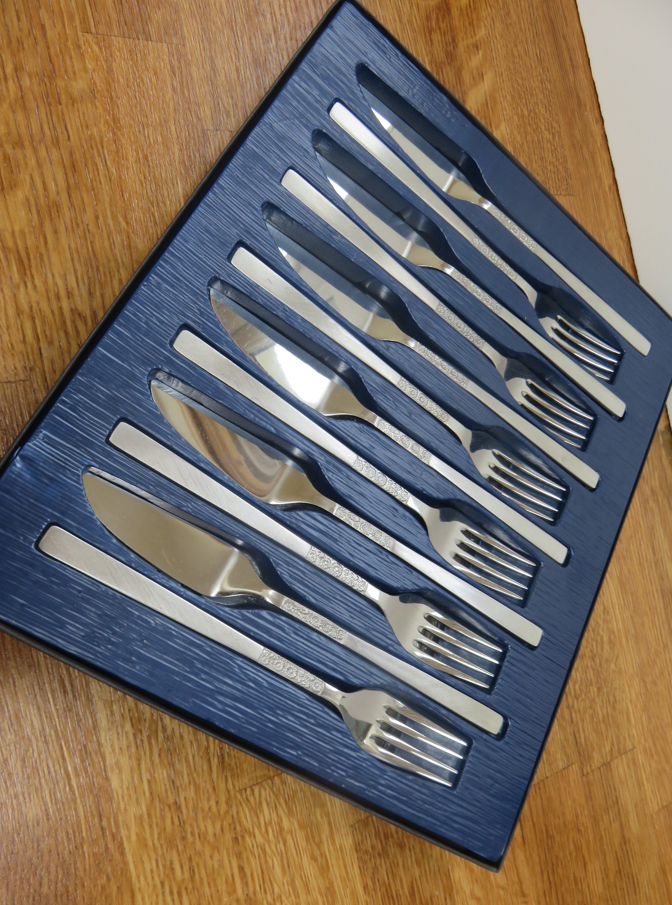 Vintage VINERS Set of Fish Knives and Forks Love Story Patterns Six of ...