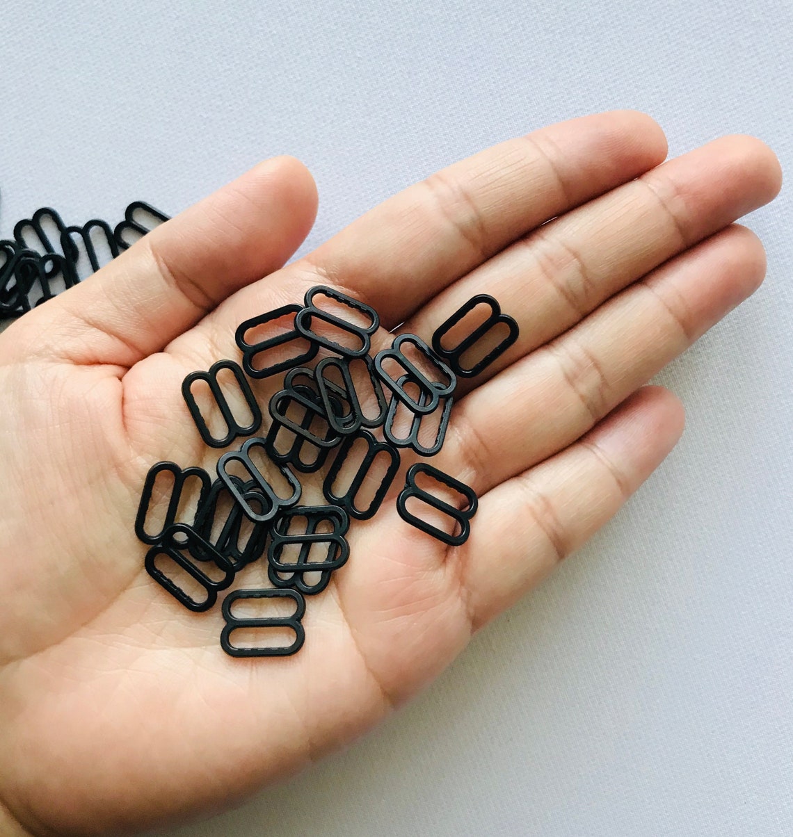 20 50 100 Pcs 11mm Black Plastic Slider Adjuster for Face | Etsy