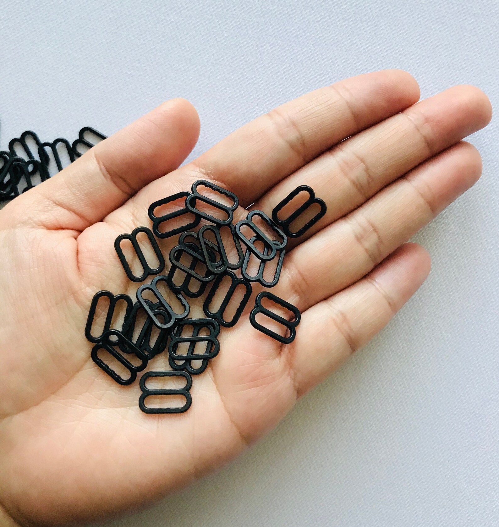 20 50 100 Pcs 11mm Black Plastic Slider Adjuster for Face | Etsy