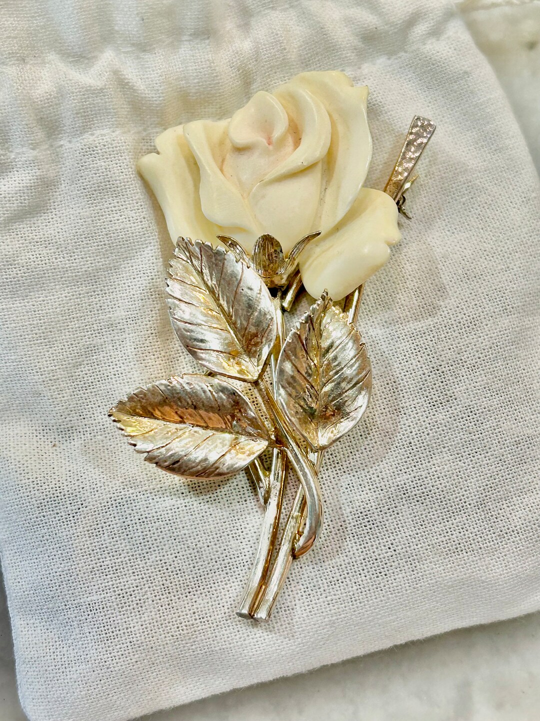 Mings 5 Carved Rose Brooch Perfect Condition Silver Leaves. - Etsy