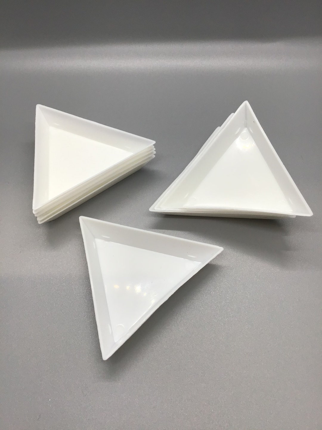10 Pc Plastic White Sorting Triangle Trays for Rhinestones, Beads ...