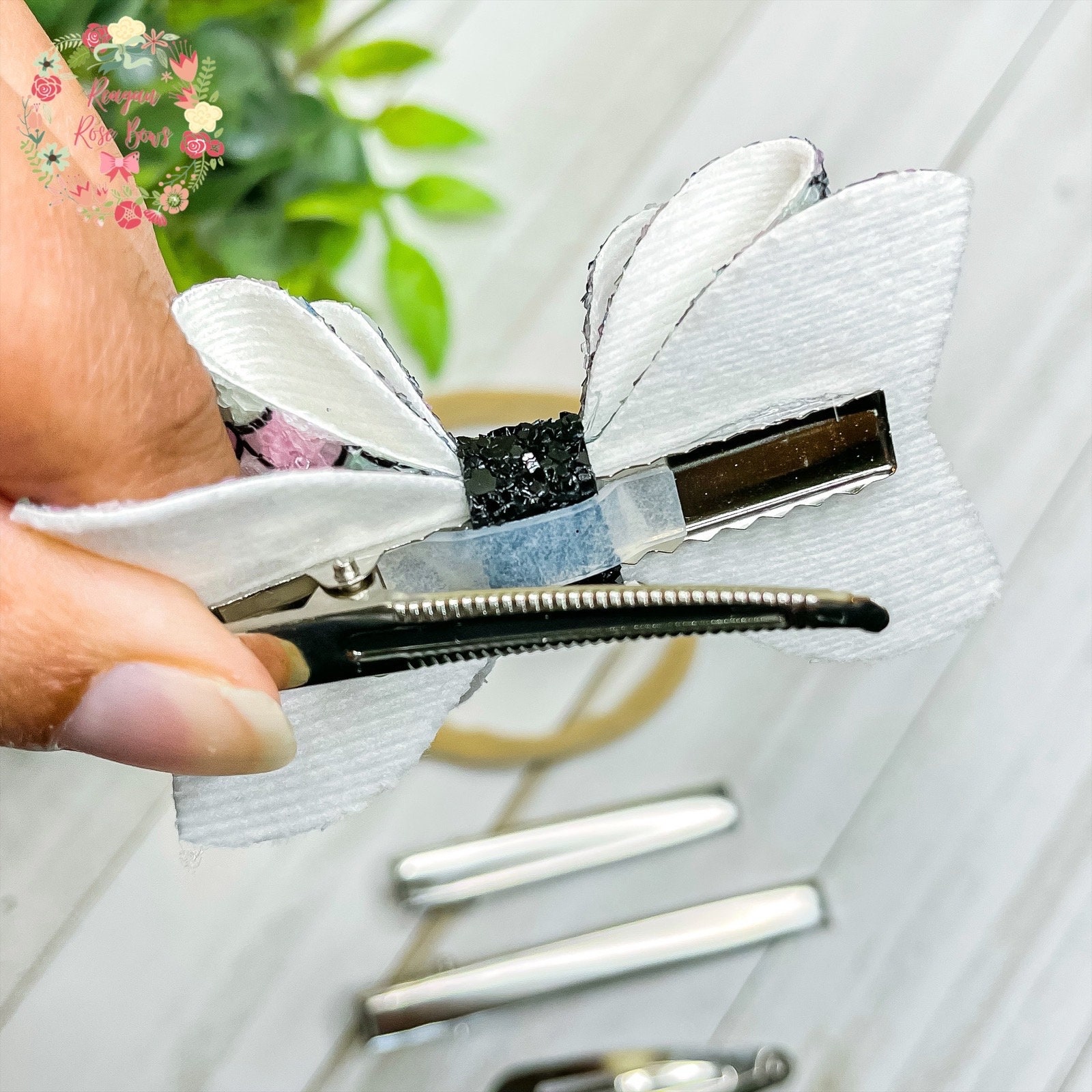 Black Bat Wing Hair Clips for Girls, Pastel Goth Hair Accessories for ...