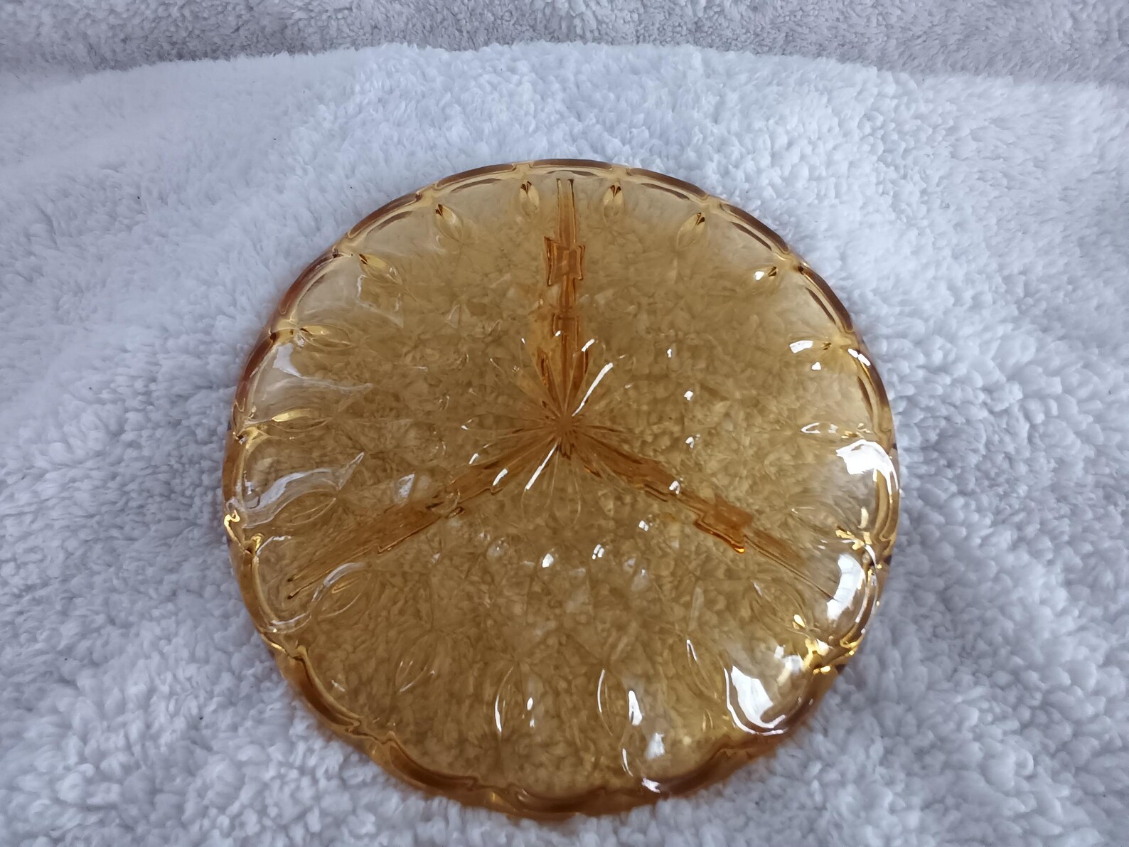 Vintage Anchor Hocking Fairfield Pattern Amber Glass Divided Scalloped ...