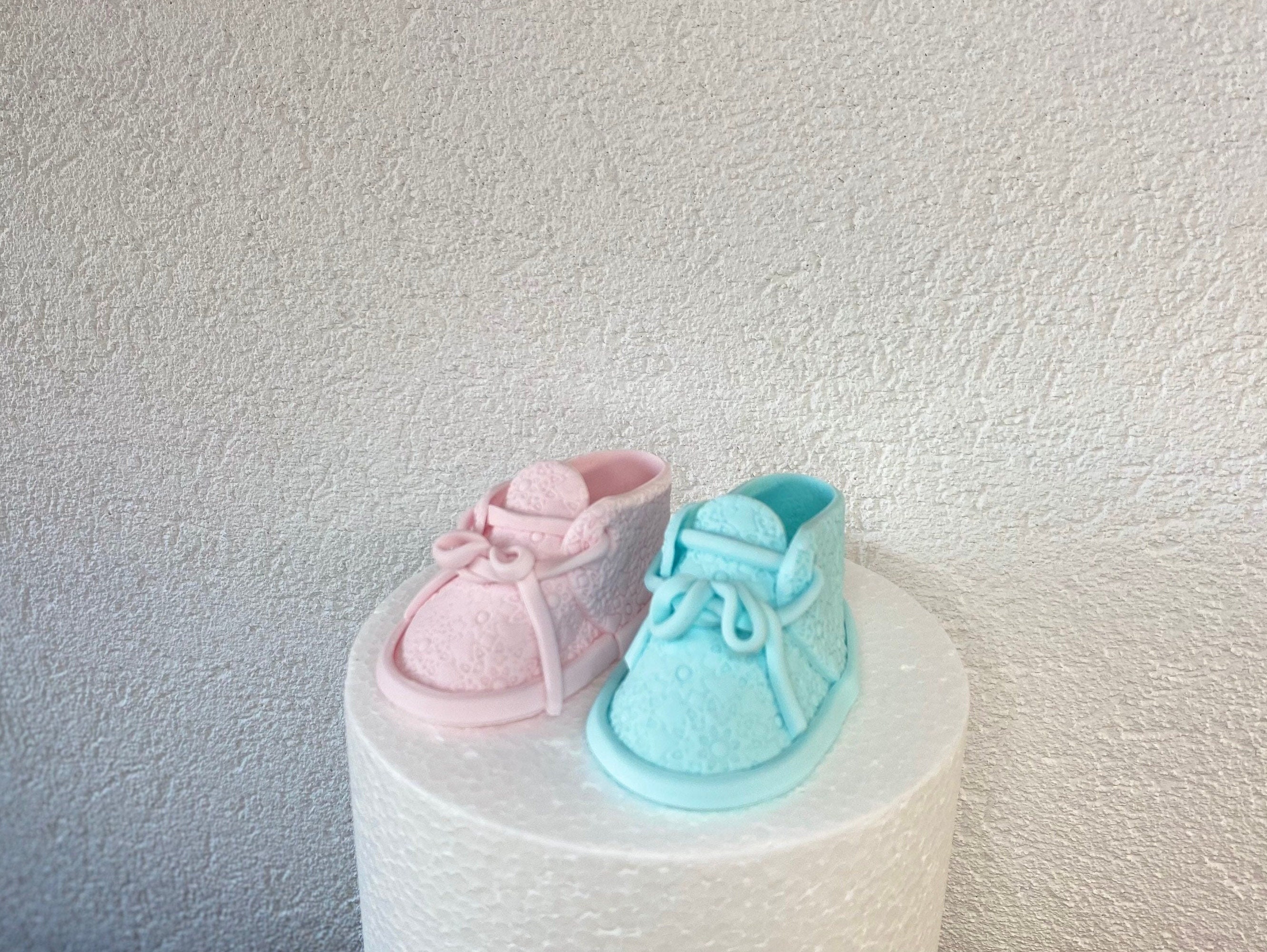 Fondant Baby Shoes Cake Topper – Pink and Blue, Gender Reveal - Etsy