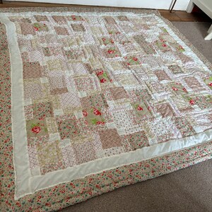 Large Double Patchwork Quilt With Roses Vintage Style, Hand Quilted. - Etsy