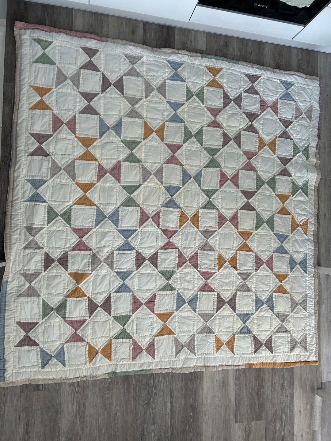 Large Patchwork Quilt Using Essex Linen Plain Fabric and an Hourglass ...