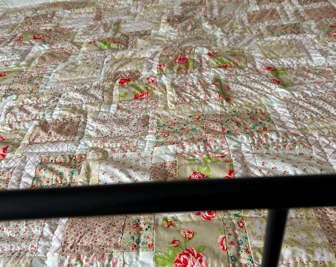 Large Double Patchwork Quilt With Roses Vintage Style, Hand Quilted. - Etsy