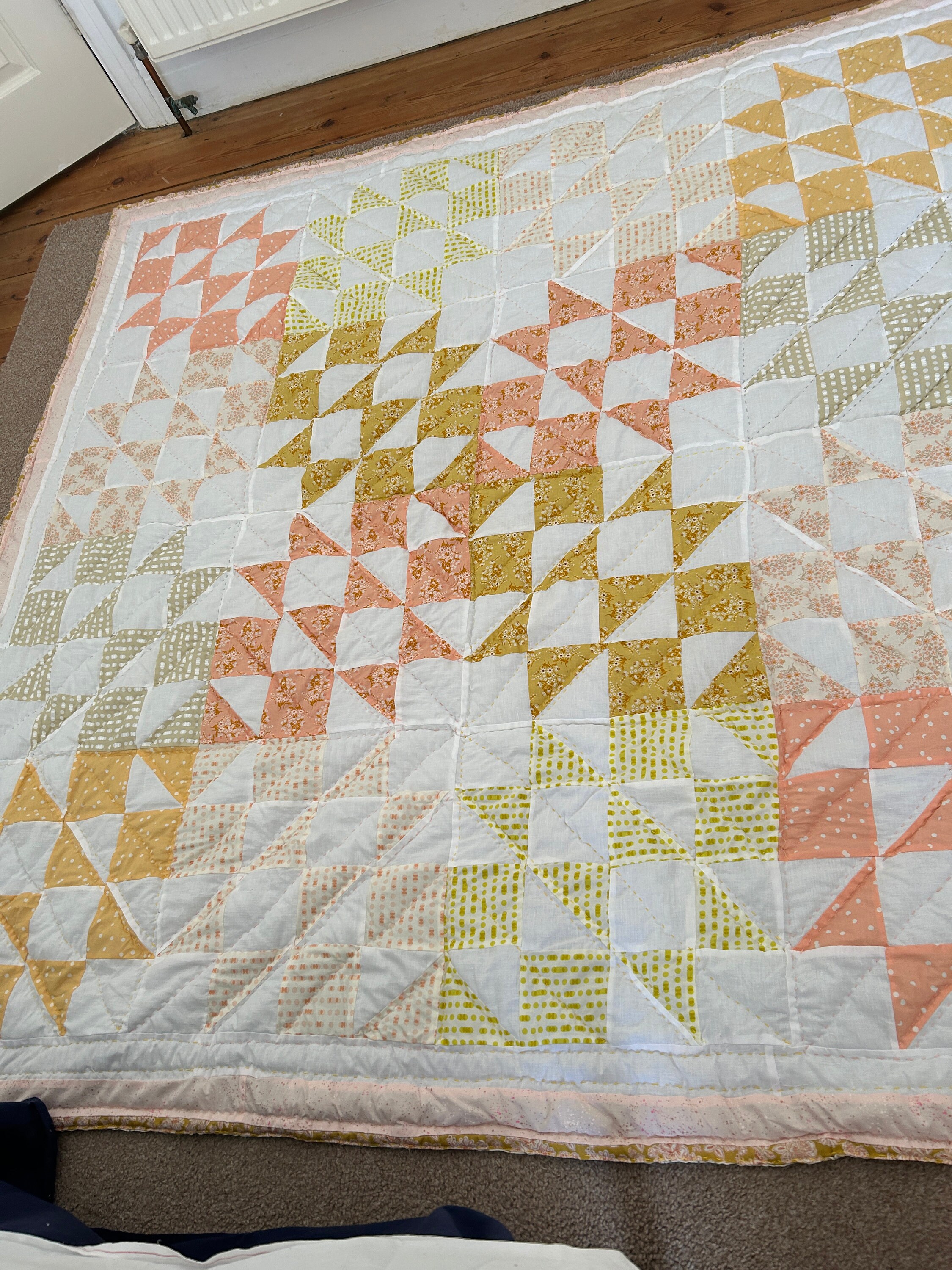Large Double Patchwork Quilt in Peach and Mustards. Hand Quilted - Etsy