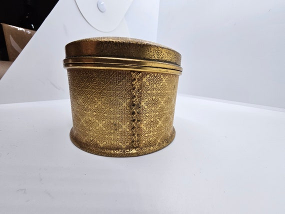 Vintage Apollo powder puff container. Gold metal. Vic… - Gem