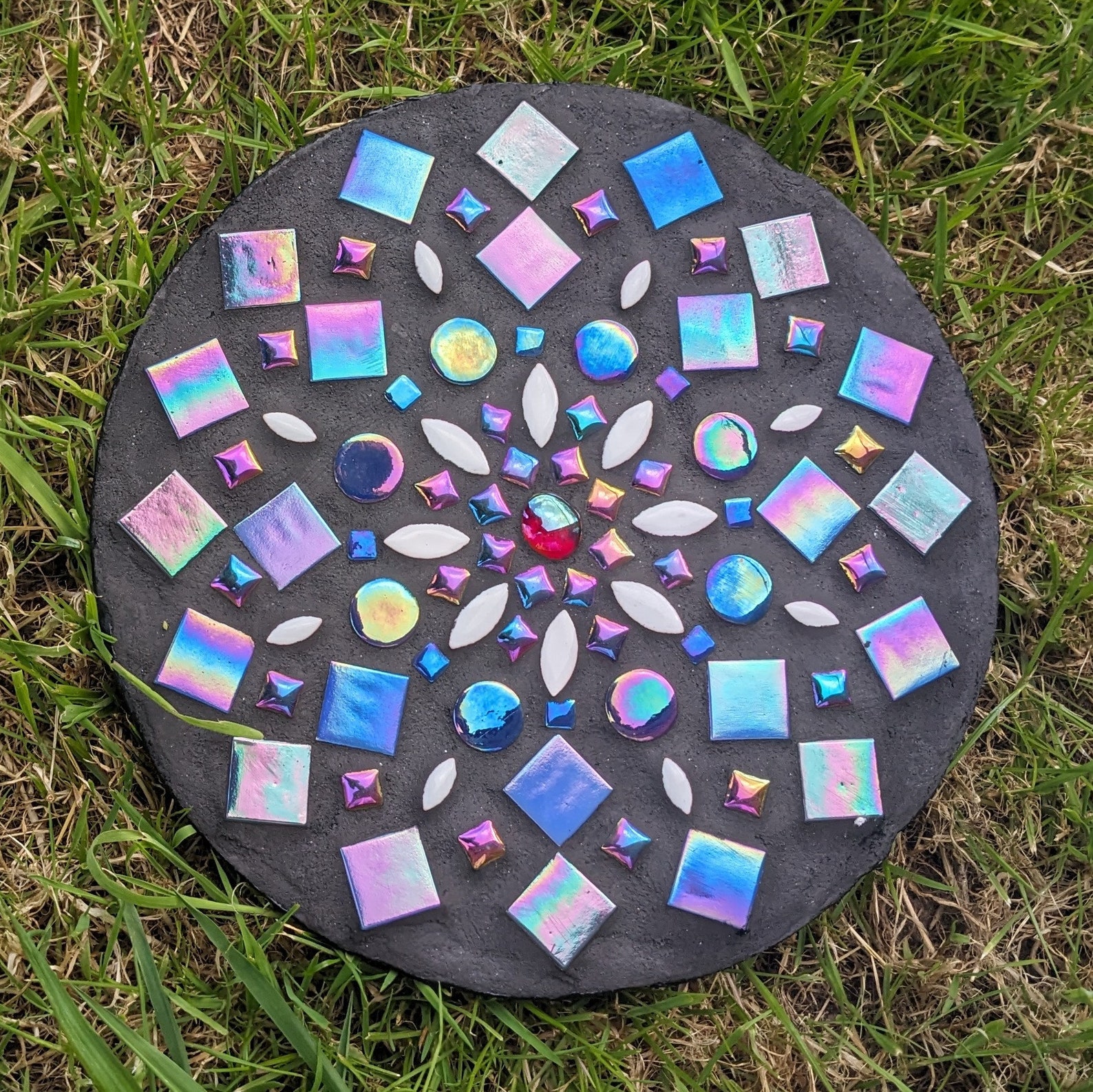 GARDEN STEPPING STONE Iridescent Mosaic Round Mirrored Blue 20cm ...