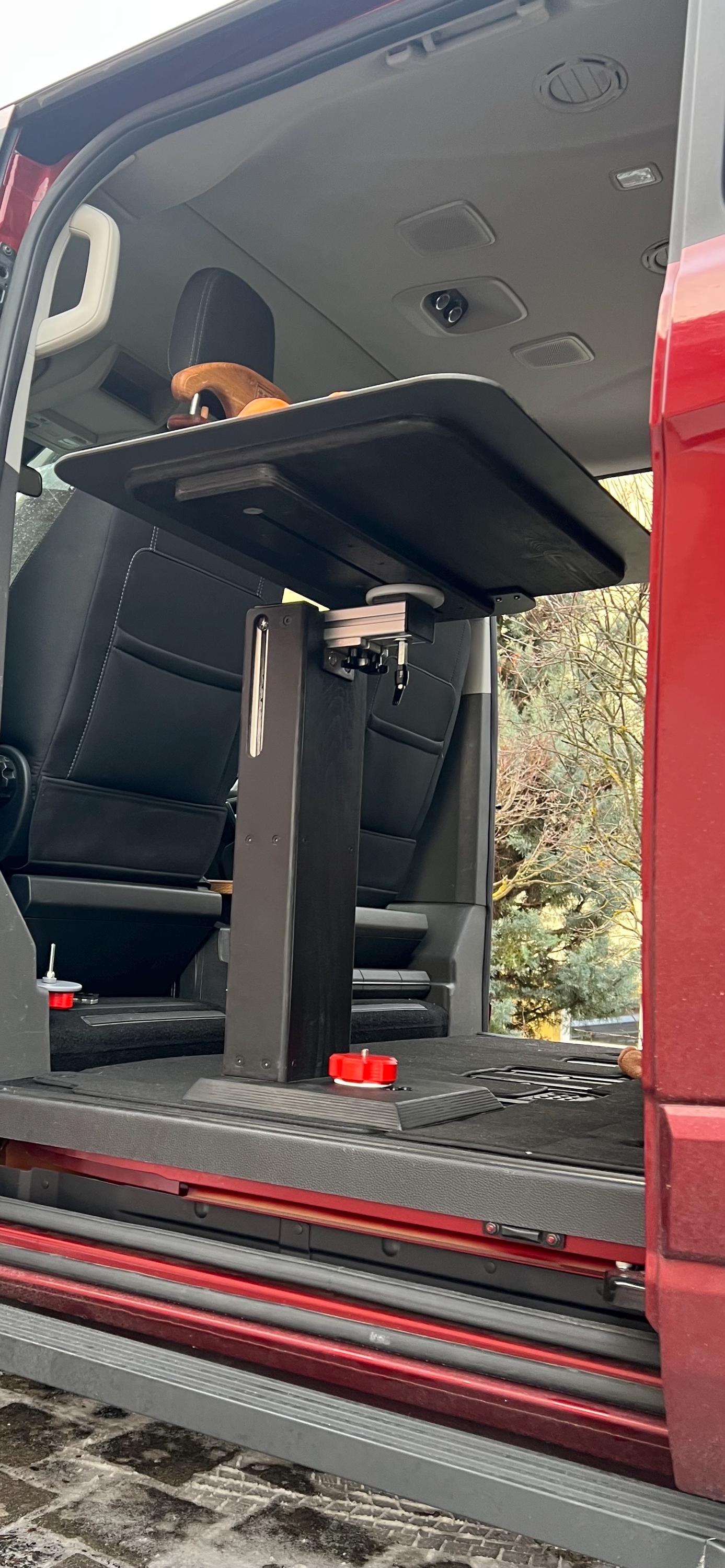 Ford Tourneo Custom Tisch Nachrusten