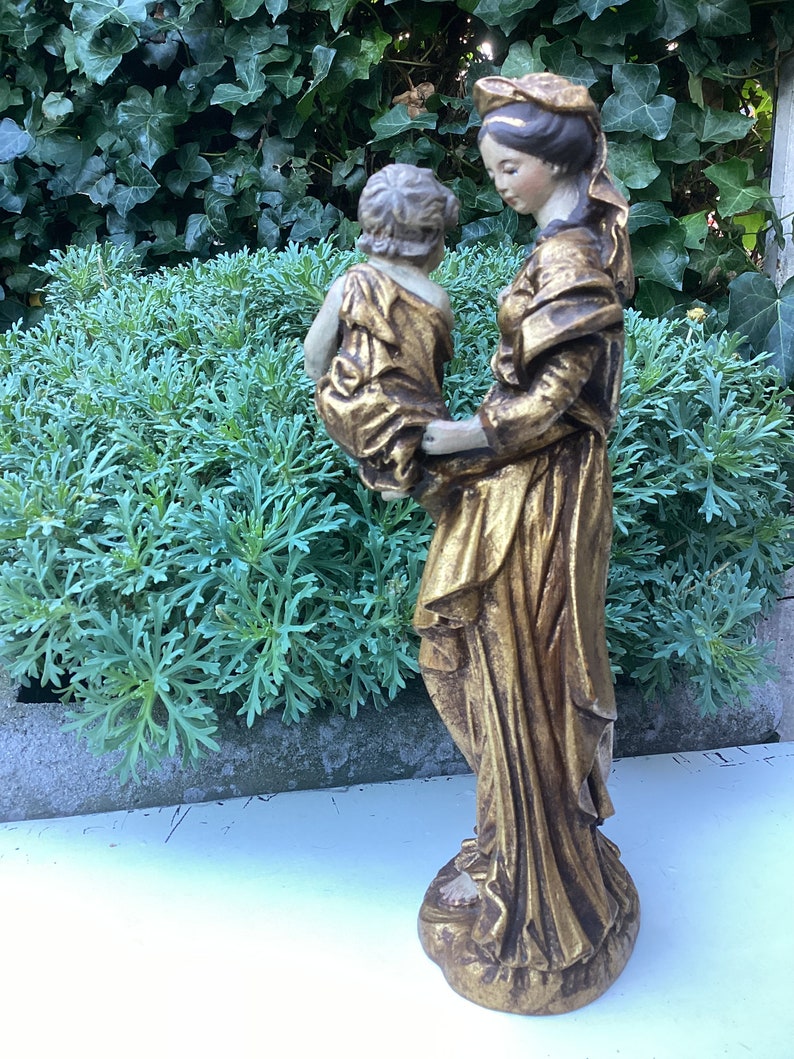Statue of Mother Mary With Baby Jesus in Beautiful Gold Robe and ...