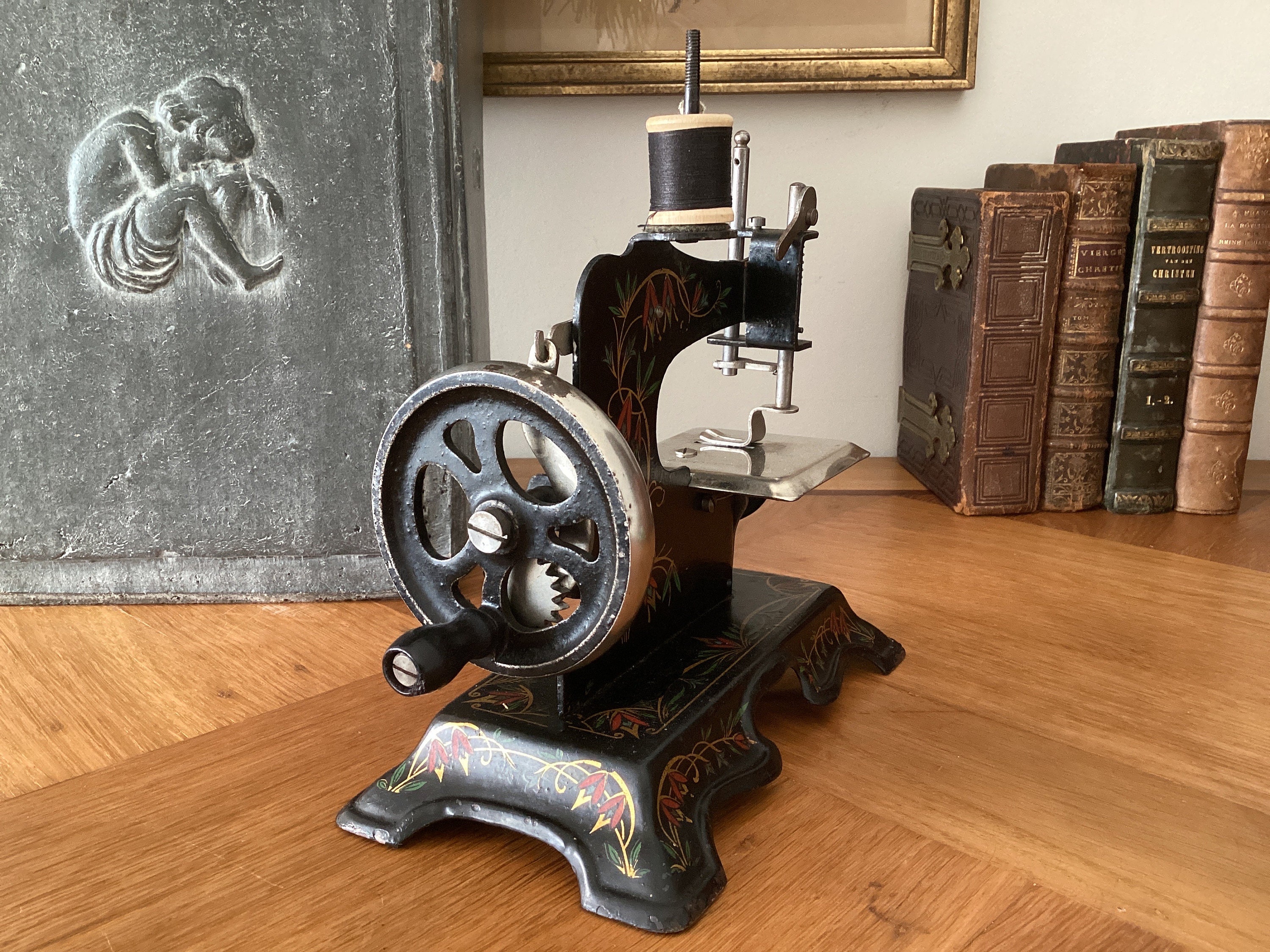 Antique Toy Sewing Machine - 1920s / 1930s - Art Nouveau Style ...