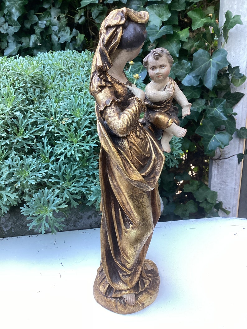 Statue of Mother Mary With Baby Jesus in Beautiful Gold Robe and ...