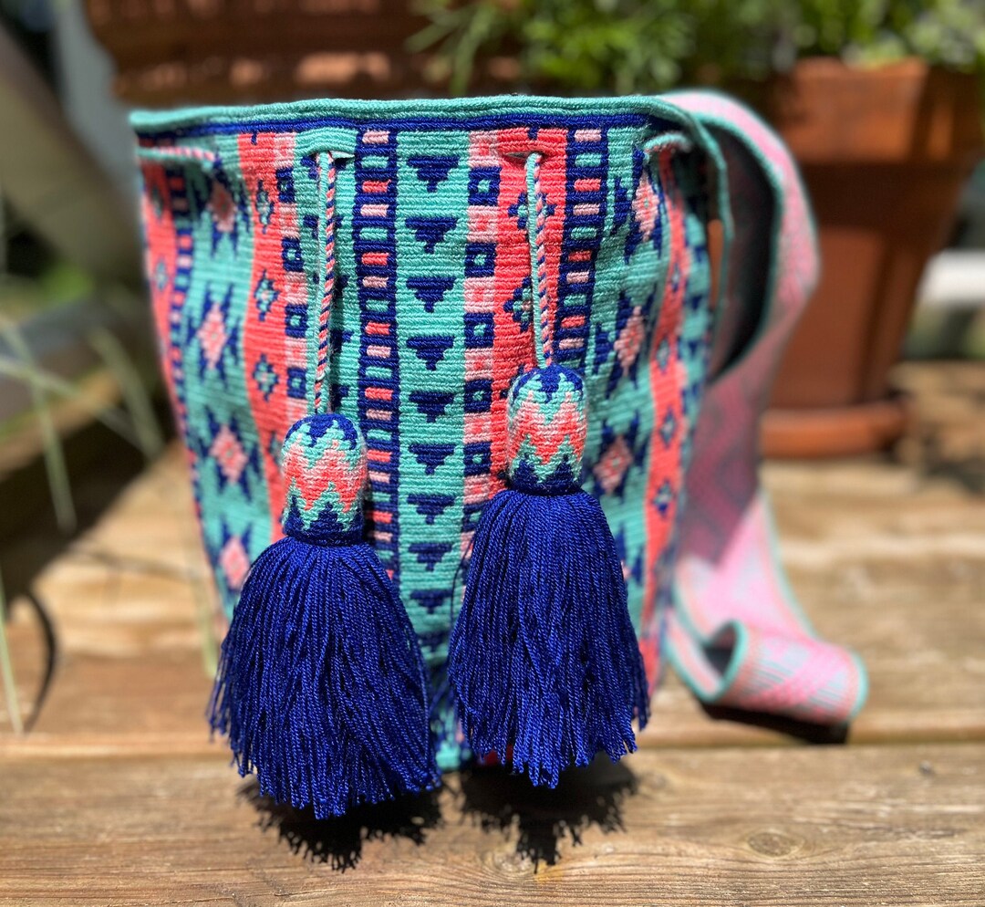Fantastic Size Large One Thread Wayuu Mochila Handmade Colombian ...