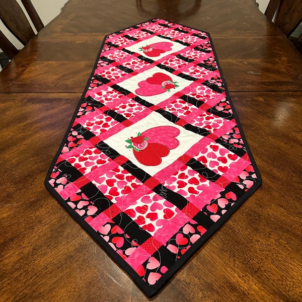 Valentine Table Runner - Etsy