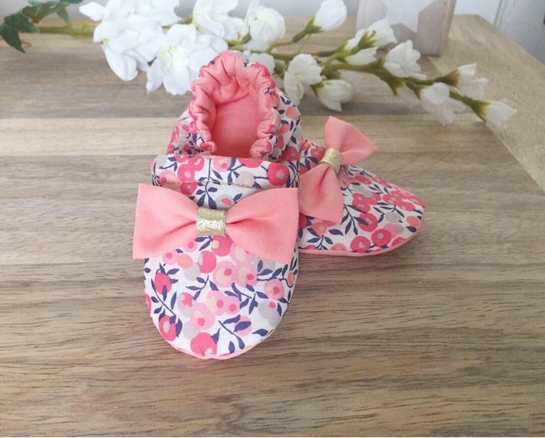 Liberty Wiltshire Scented Peas With Its Little Golden Knot and Coral - Etsy