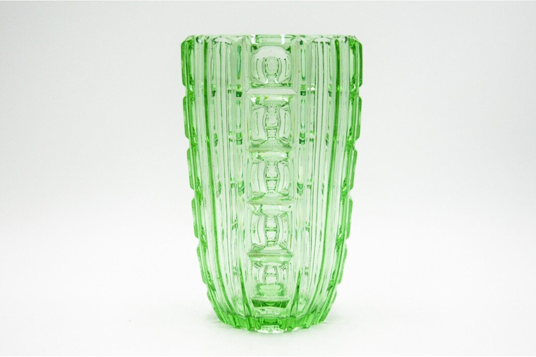 Art Deco Green Uranium Glass Vase, S. Reich CMS Krasno, Czechoslovakia ...