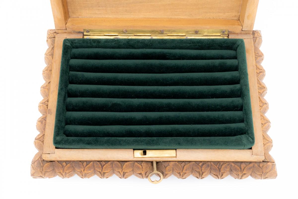 Old Carved Jewelry Box Multiring Box - Etsy