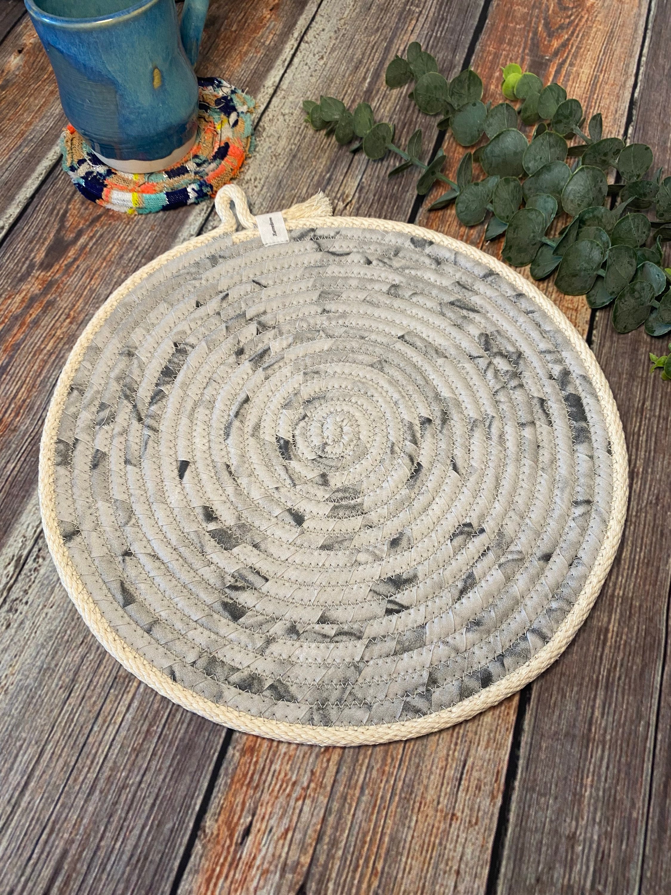 Trivet Large Coiled Fabric Wrapped Rope Trivets - Etsy.de