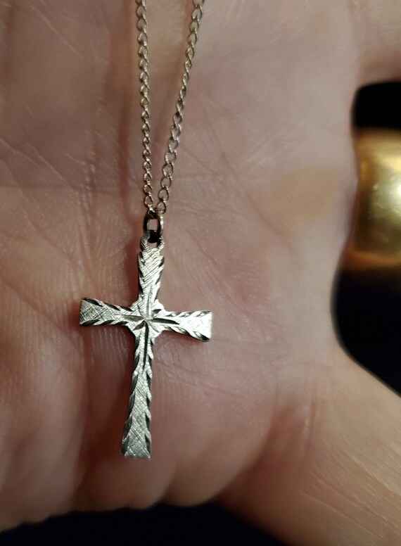 Silver Christian Cross Pendant and Chain - Gem