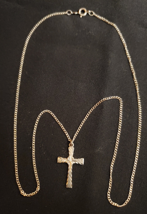 Silver Christian Cross Pendant and Chain - Gem