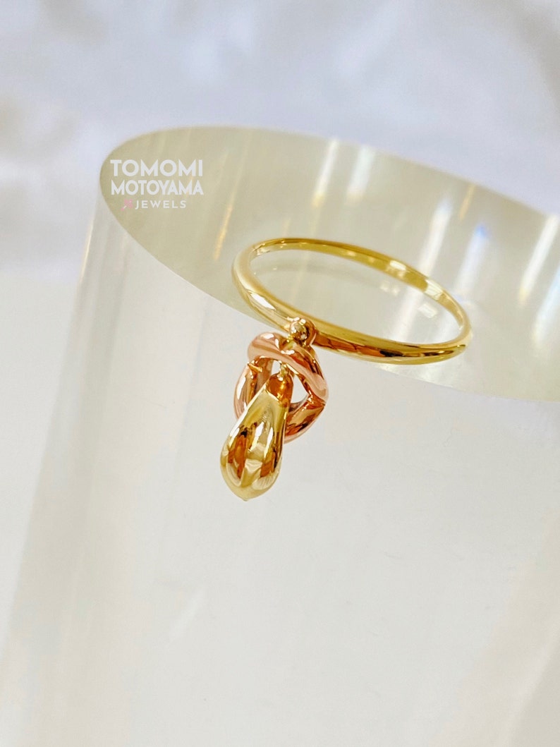 14K Gold Twist & Pout Ring/ Mouth and Tongue Motion Ring/ Kinetic ...