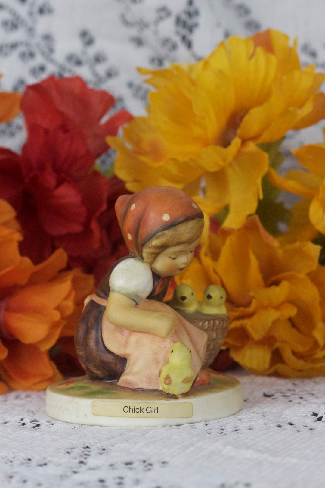 1984 Goebel Hummel Figurine chick Girl - Etsy