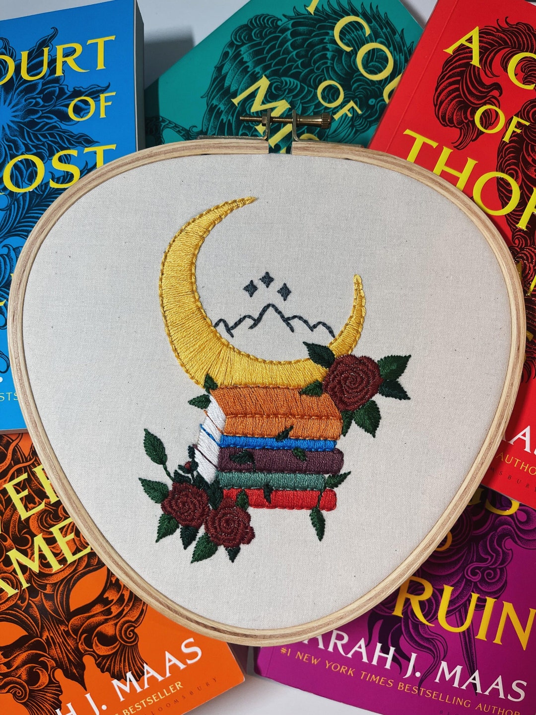 ACOTAR Embroidery Hoop | Bookish | Roses | Embroidery Hoop Art | Hand ...