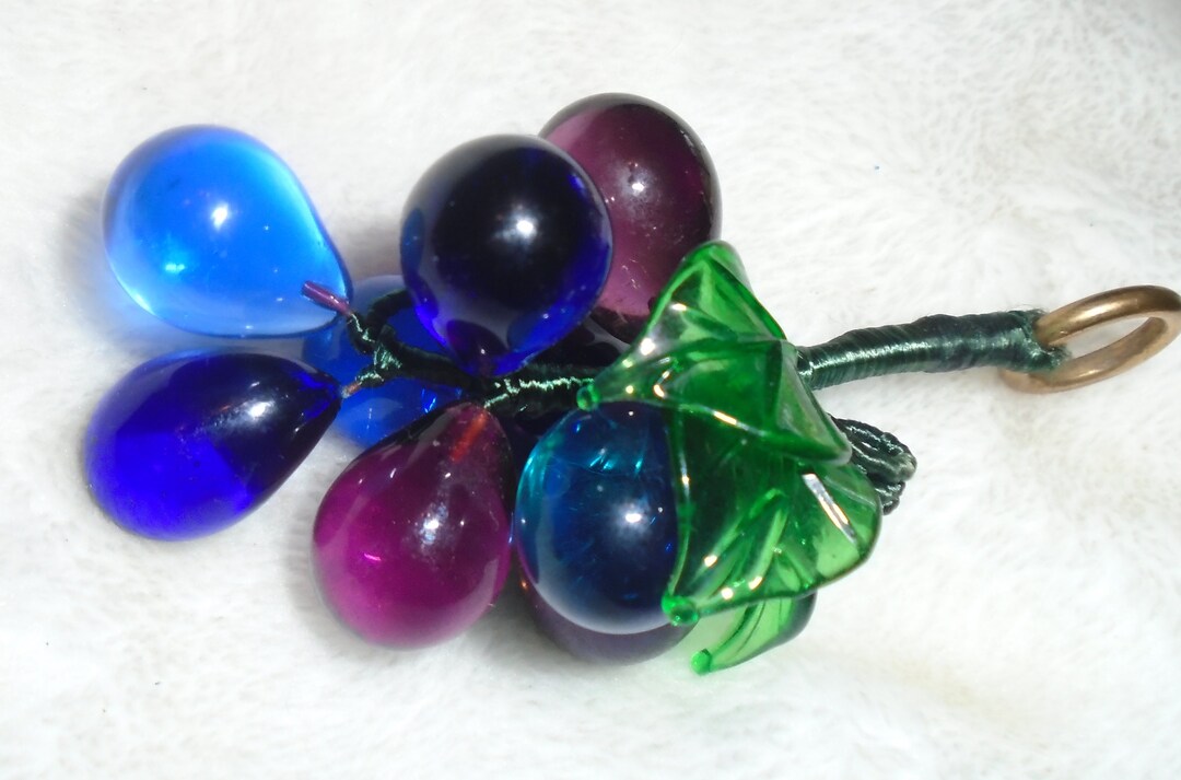 Vtg Glass Grape Bunch of Grapes With Glass Leaves Lavender Tone Purple ...